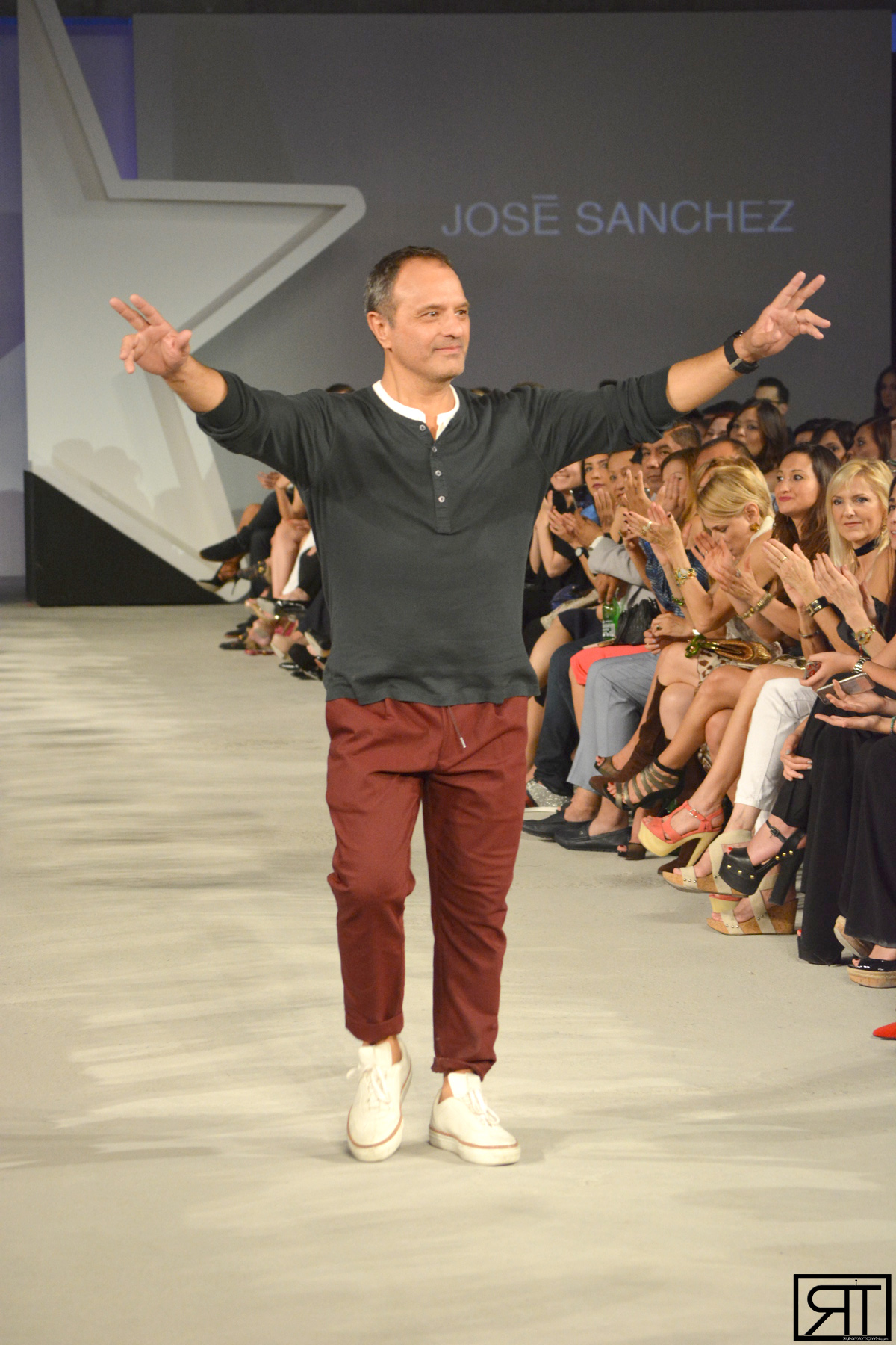 José Sánchez – Runway Town